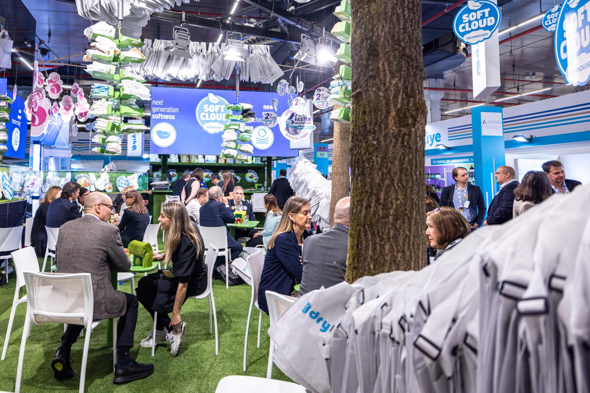 Drylock PLMA Booth 2024 | Prismax